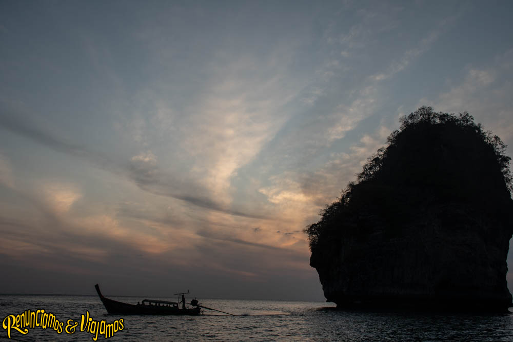 que hacer y que ver en koh phi phi tailandia renunciamos y viajamos ... que hacer y que ver en koh phi phi tailandia renunciamos y viajamos ...